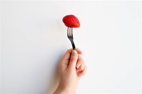 イチゴの食べ方｜完熟の見分け方から意外な食べ方まで！｜goodie Foodie