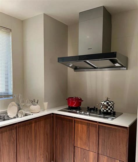 我把侧吸油烟机换回“顶吸油烟机”后，有些话不得不说，太扎心了