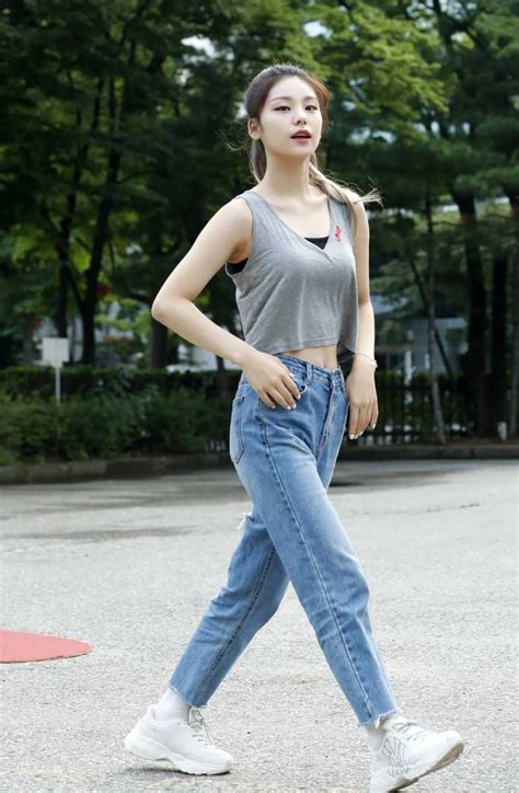 10 Times Itzys Yeji Was A Fashion Queen In Her Casual Outfits Koreaboo