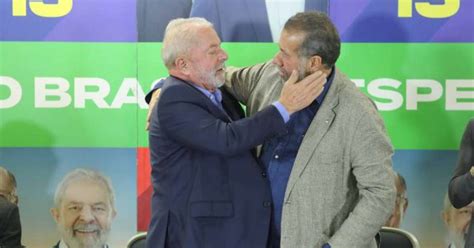 Quem é Carlos Lupi futuro ministro da Previdência do governo Lula
