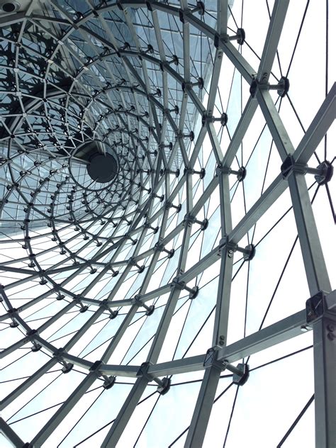 무료 이미지 건축물 선 탑 돛대 정면 대칭 발판 둥근 천장 일광 줄 지어 무늬 건물 구조 옥외 구조물 2448x3264 677487 무료