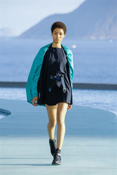 Louis Vuitton 2017早春度假系列时装秀【时装图片】 风尚中国网 时尚奢侈品新媒体平台