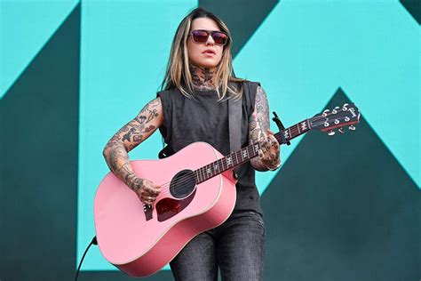 Morgan Wade Claims That Her Upcoming Double Mastectomy Celebs Pair