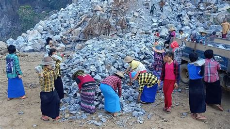 မြိုင်ကြီးငူ မယ်သဝေါ ပြည်လင်းအေးမြိုင် ကားလမ်းမကြီးအား လမ်းဘေးဝဲ၊ ယာ တိုးချဲ့ခြင်းနှင့် ကတ္တရာလမ