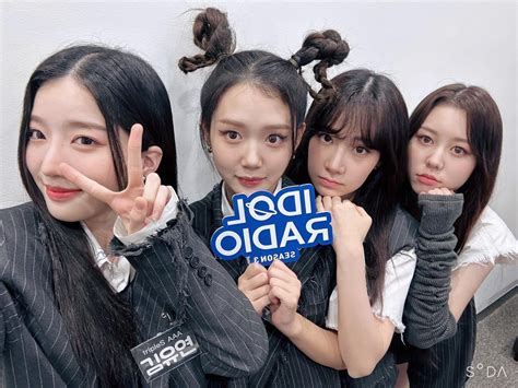 221110 Idol Radio Twitter Update With Acid Angel From Asia Rtriples