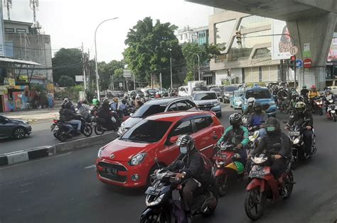 FOTO Usai Libur Tahun Baru Jalanan Di Jakarta Kembali Ramai