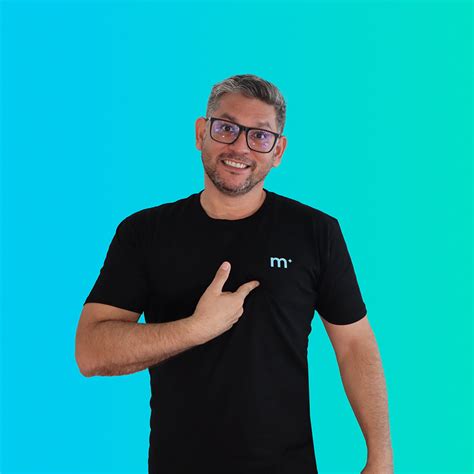 Top 15 Facebook Carousel Ads Examples Explained