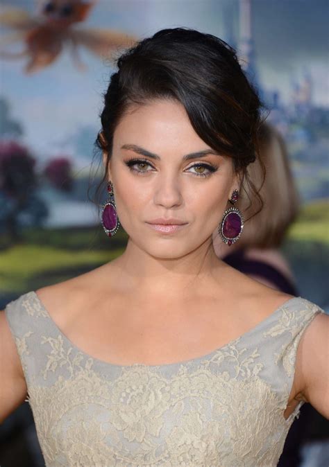 Mila Kunis Oz The Great And Powerful Premiere In Hollywood 12 Gotceleb