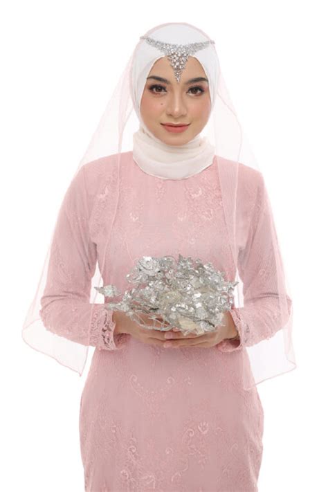 Baju Tunang 7 Koleksi Paling Glam Tahun Ini Update 2020 Omar Ali