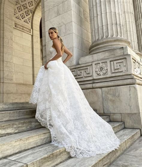 Monique Lhuillier Fleur De Lis Wedding Dress Save 36 Stillwhite