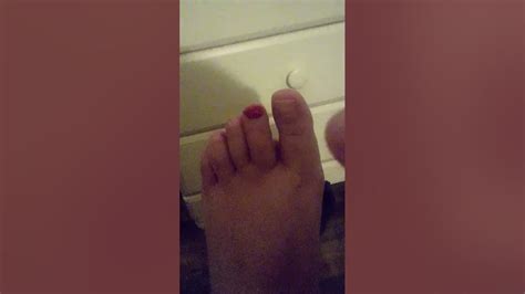 Painting Toe Nails Youtube