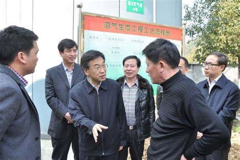 农业部副部长张桃林在浙江调研时要求强化农业科技人才支撑落实好农机购置补贴政策农机推广农机通