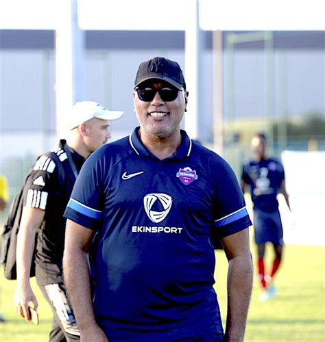 Football National Samir Retbi Succ De J R My Berthod Sur Le Banc