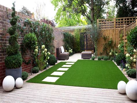 How An Artificial Lawn Grass Can Make Your Garden Look Like New In