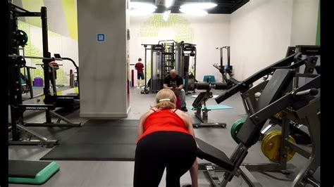 Румынская тяга на 1 й ноге с гантелями нога на лавке Youtube