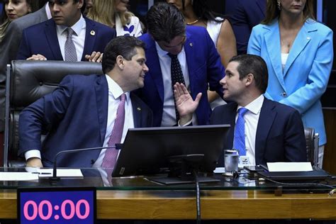 A Condição Imposta Pelo Presidente Do Senado Para Aprovar O Projeto Que