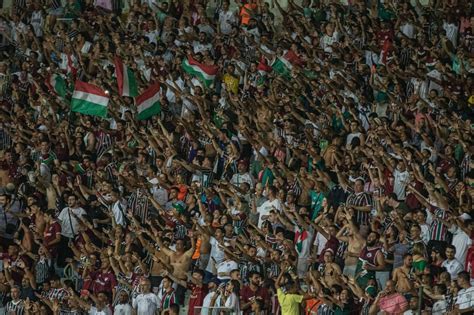 Após 15 Anos Torcida Do Fluminense Volta Ao Maracanã Para Jogo De