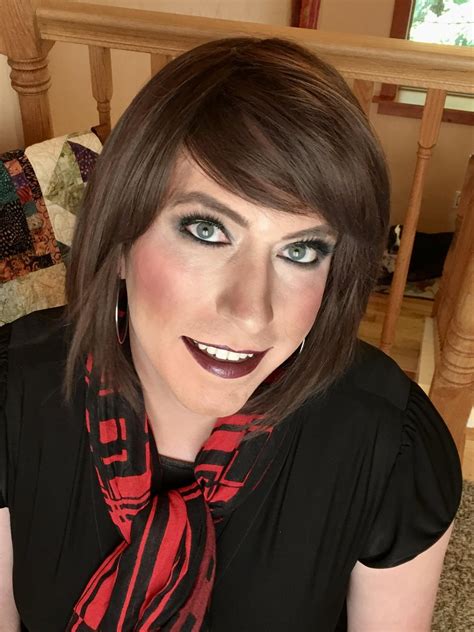 Blast from the past! This was the first time I really loved ho my makeup turned out : r ...