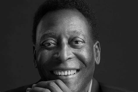 A un año de su muerte el fútbol no olvida a su rey Pelé EL ESPECTADOR