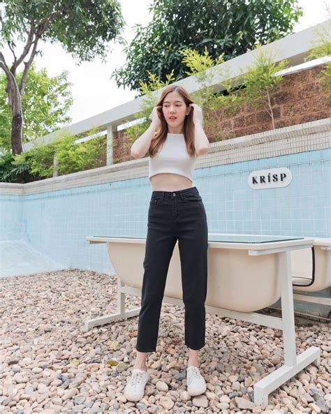 ︎ ราคา 490 บาท ︎ ผ้าผสมยืด ขนาดไซส์ S เอว 24 25 นิ้ว สะโพก 34 35นิ้ว M