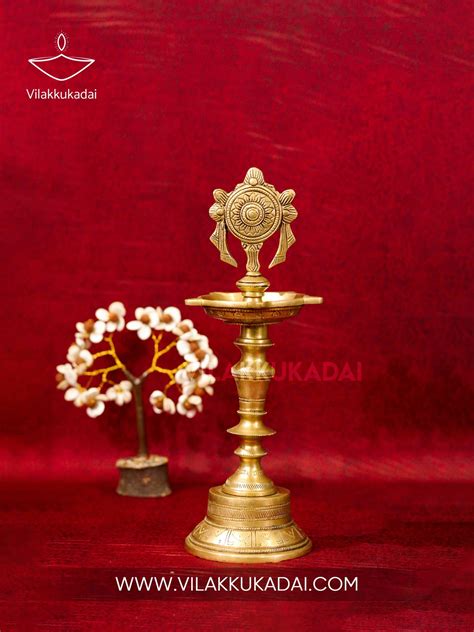 Sangu Chakkaram Kuthu Vilakku Vilakkukadai