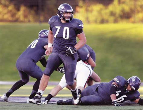 Wiac Football Transfer Nate Trewyn Has Become A Rock On Uw Whitewater