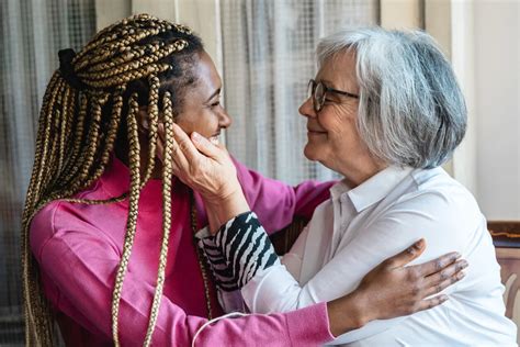 What Are The Signs Of Dementia In Women Elder