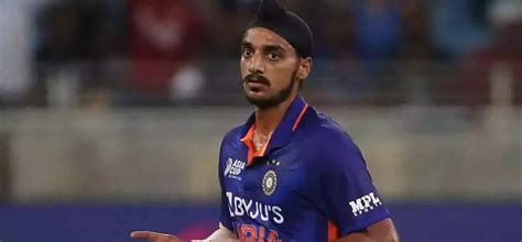 Ind Vs Sl Sunil Gavaskar Questions Arshdeep Singh And Shivam Mavi S