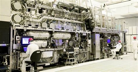 High Na Euv 曝光機組裝流程大幅改進，英特爾確認 Asml 第二台 High Na Euv 曝光機完成安裝 T客邦