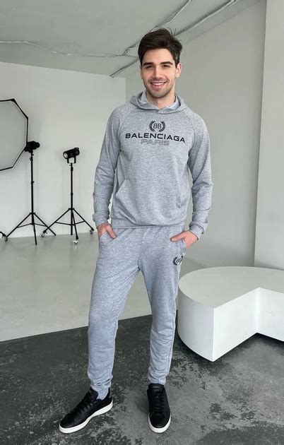 Мужской повседневный спортивный костюм кофта с капюшоном , однотонный ...