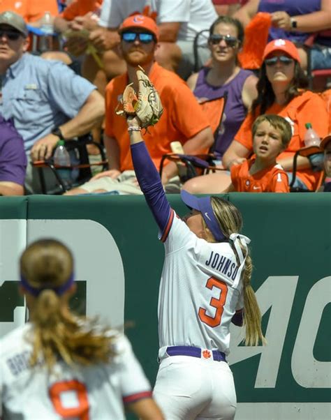 Photos Clemson Tigers Vs Northwestern Ncaa Softball Clemson Regional