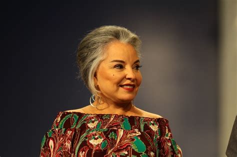Jornal Somos Familiares e amigos se despedem de Dona Iris no Paço
