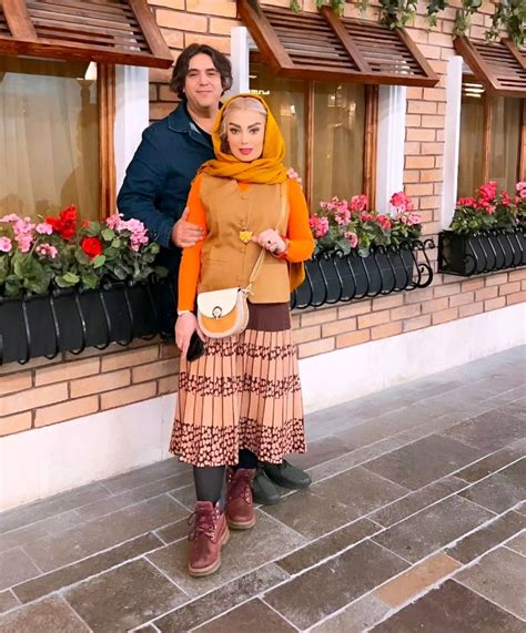 چهره کاملا عروسکی صبا راد در جزیره زیبای استانبول لباس های رنگی با