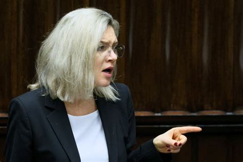 Małgorzata Wassermann Krytykowana Przez Pis Chodzi O Poparcie