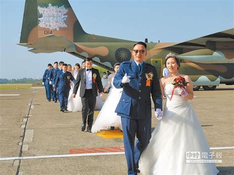 比翼雙飛 新竹空軍集團結婚 地方新聞 中國時報