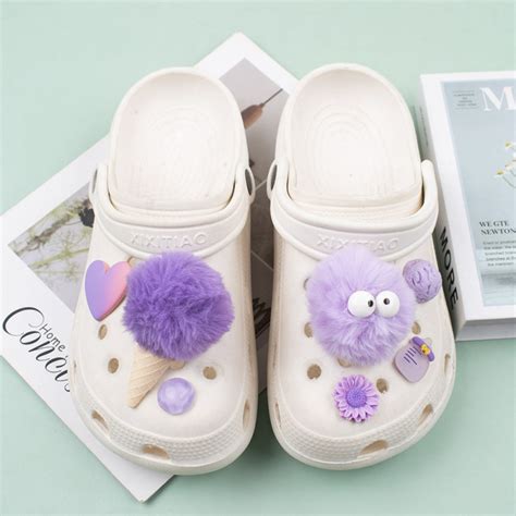 Crocs Jibbitz Set（ไม่รวมรองเท้า） Shoe Charmsjibbitz ตุ๊กตาไอศกรีม