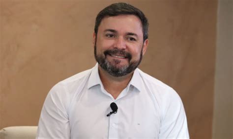 Fábio Novo já abre quase de vantagem sobre Sílvio Mendes