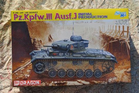Dragon DML6463 Pz Kpfw III Ausf J Initial Production Model Army Vehicle