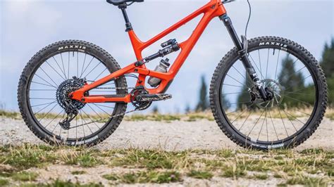 Test Bestseller Bikes 2023 Enduro YT Capra MX Core 3 BIKE