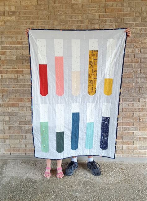 Supernova Test Tubes Quilt Tutorial By Heidi Staples Of Fabric Mutt Quilt Tutorials Quilt