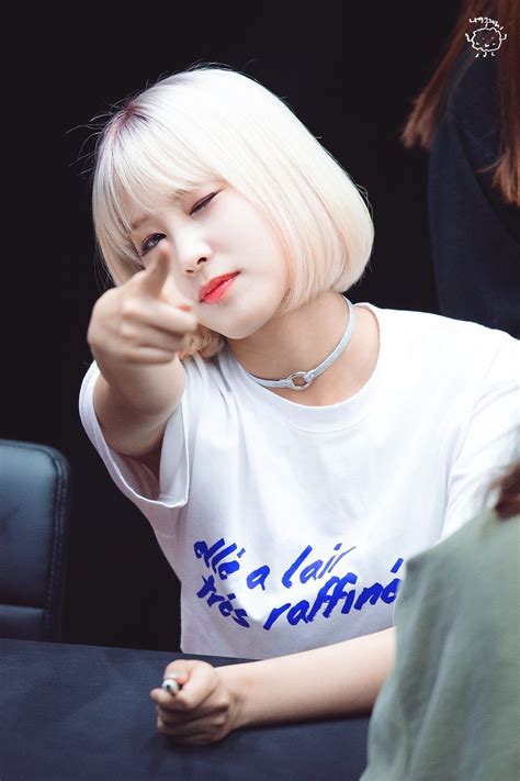 Pristin ♡ Yuha 유하 Kang Kyungwon 강경원 황금비몸매 금발머리 단발머리 Kpop Girl
