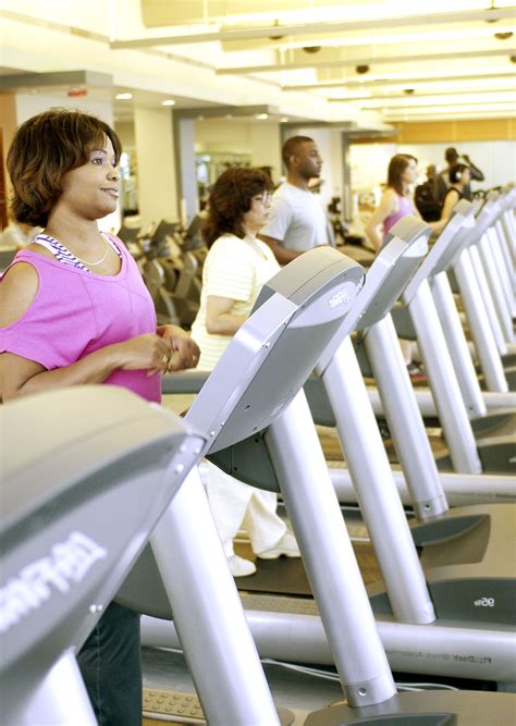 무료 사진 피트 니스 참석자 만들기 디딜 방 아