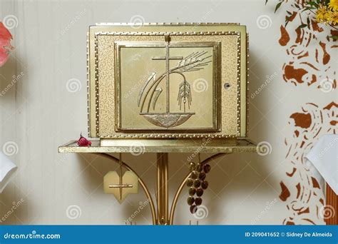 Tabernakel Oder Zuflucht In Der Katholischen Kirche Stockfoto Bild