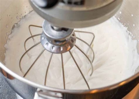 Best Homemade Whipping Cream Recipe Easy Guide 2023