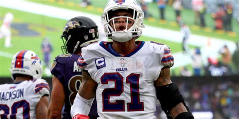 Dolphins Cb Says Jordan Poyer Wants Everyone To Learn From Him