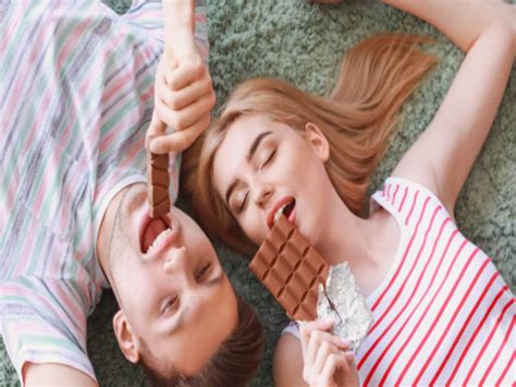 Amazing Health Benefits Of Eating Chocolate एनर्जी बूस्ट करने और