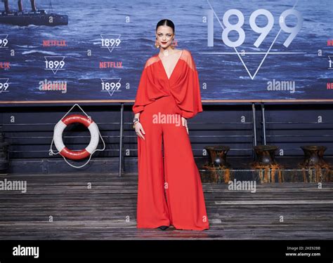 Berlin Germany 10th Nov 2022 Vanessa Kunz Comes To The Premiere Of