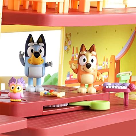 Bluey Ultimate Lights Sounds Playhouse With Two Posable Figures And