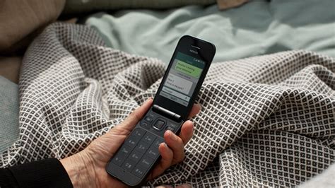 Nokia Brings A New Flip Phone With Whatsapp To Verizon