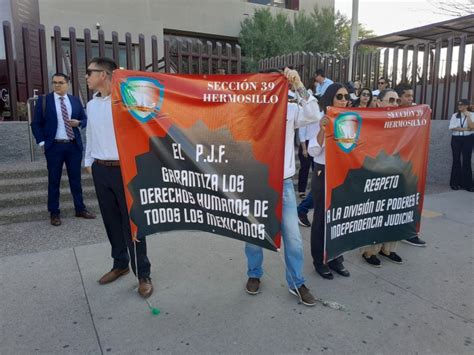 Trabajadores Del Poder Judicial Realizan Manifestación Por Recortes Al